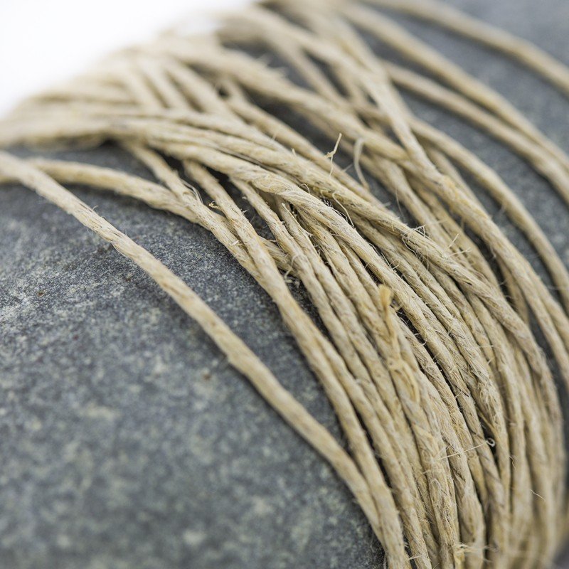 Types of stringing material and knotting cords